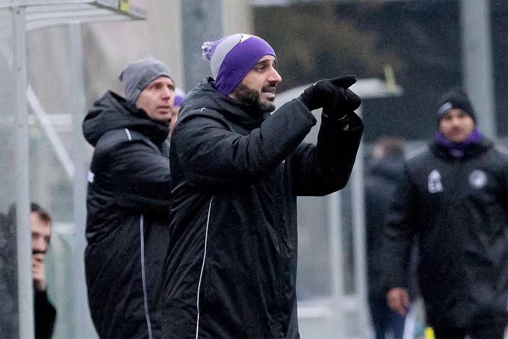 Vuk Vukelic gibt beim 2:1 des VfR Neumünster gegen Stein Fortuna ...