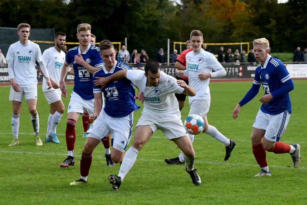 Ihab Hathat schießt VfR Neumünster gegen Nortorf ins Halbfinale ...