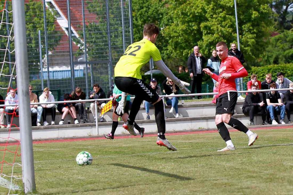 Rot-Schwarz Kiel feiert Titel mit 7:0 in Schönkirchen – youkick.de