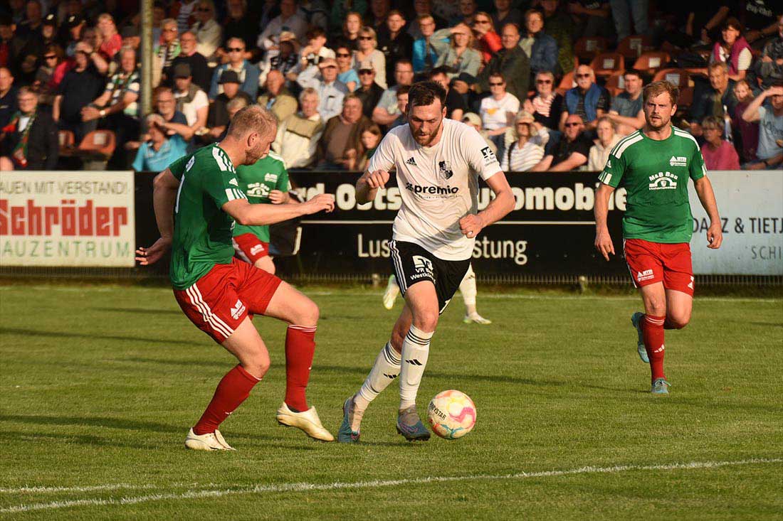 Heider SV: Perfekter Saisonstart – Rote Karte gegen Landt entscheidend ...