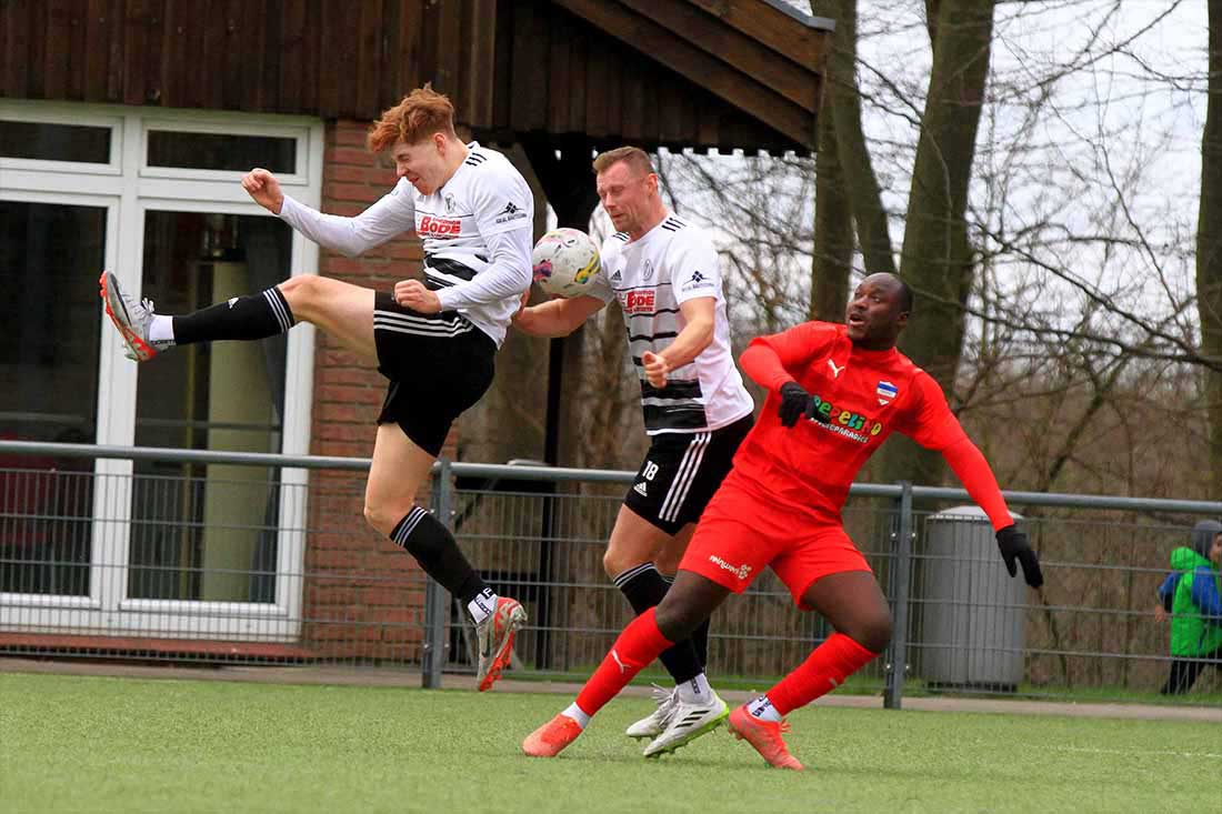 Inter Türkspor Kiel kommt im Big-Point-Spiel bei Weiche nicht klar ...