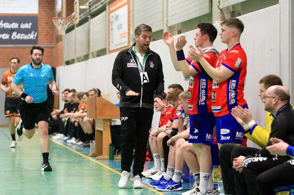 Linus Dahmke und Malte Pieper überragen beim 27:32 zwischen Mönkeberg ...