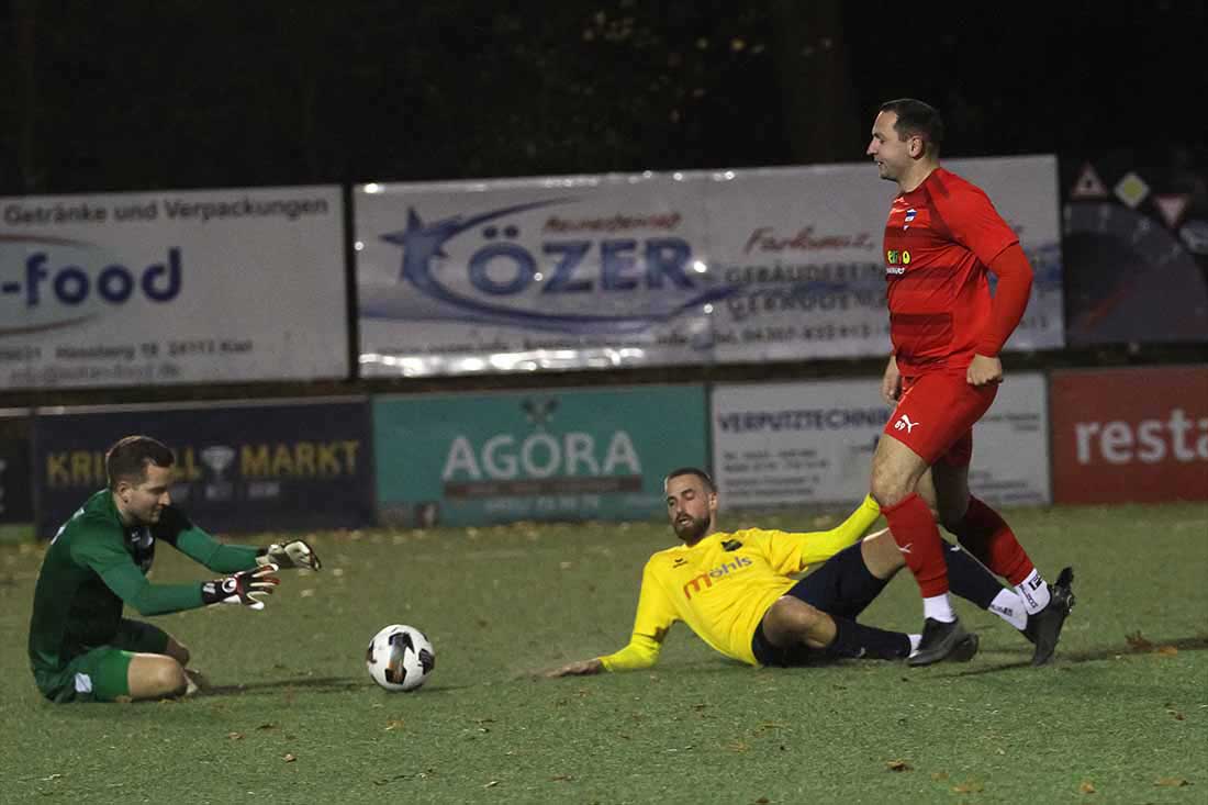 Übersicht LL SL: Zum Stürmer umfunktionierter Lars Horstinger ...