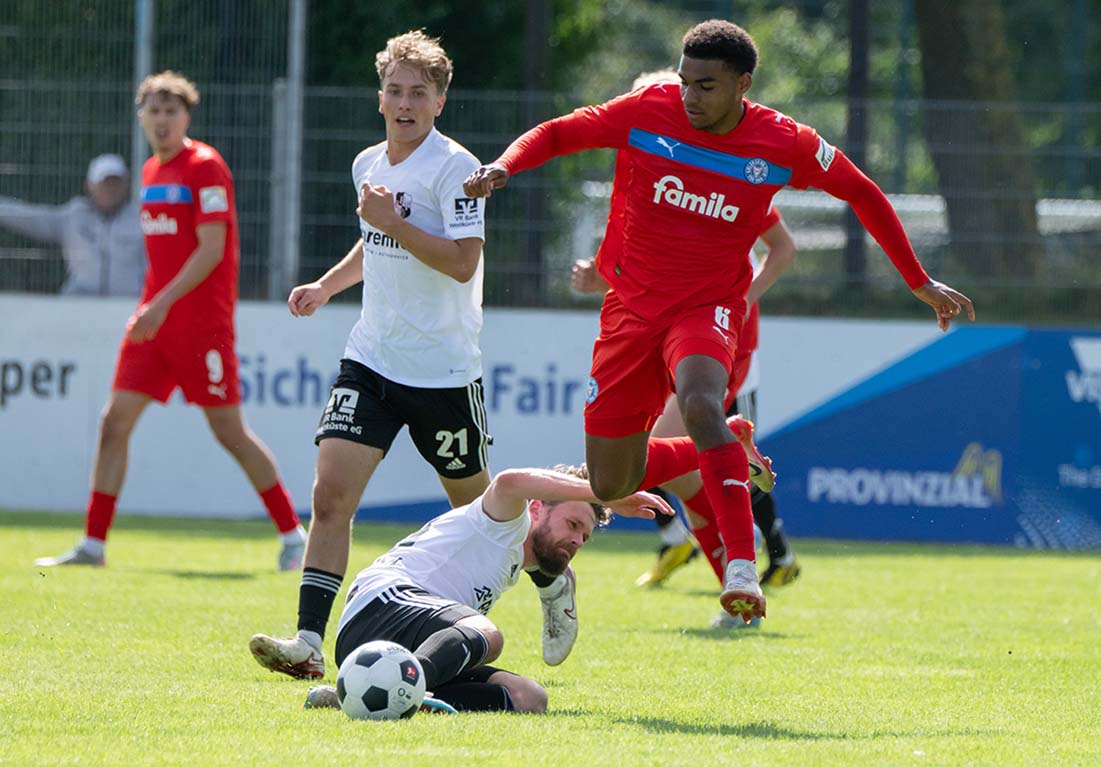 Bittere 1:6-Demontage für den Heider SV gegen Kieler Jungprofis ...