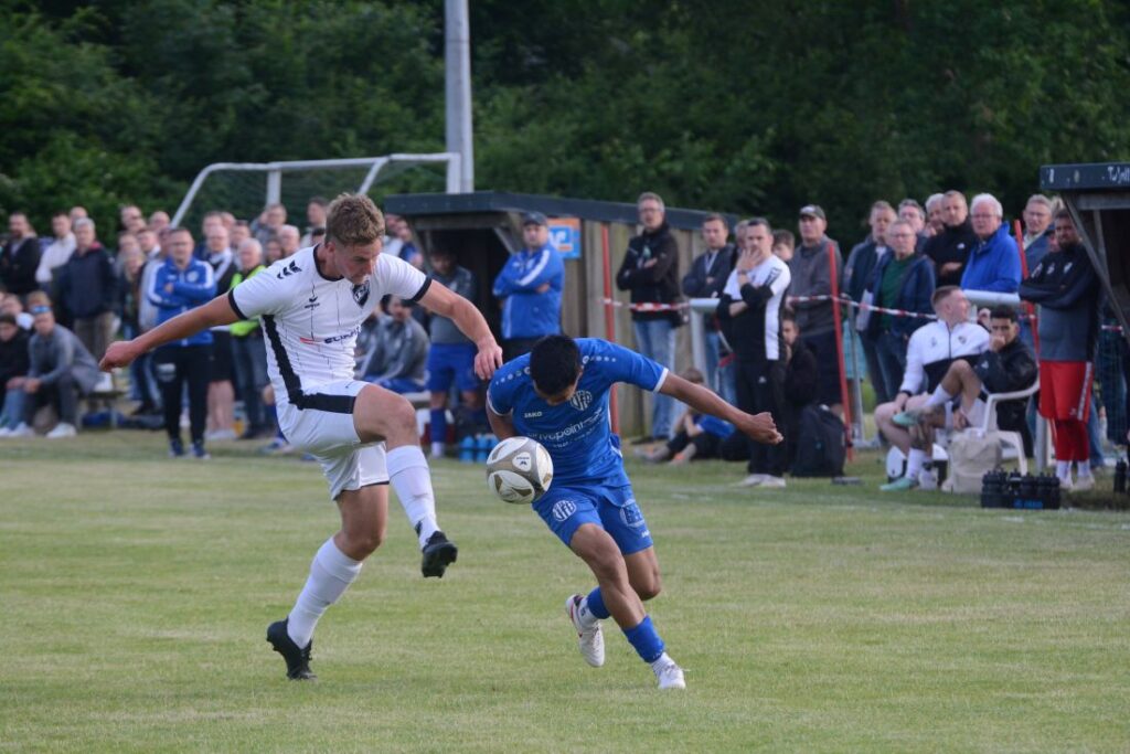 TS Einfeld macht den Aufstieg perfekt – erneut 3:1 gegen VfB Kiel ...